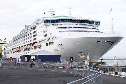 SunLive - Sea Princess opens season - The Bay's News First
