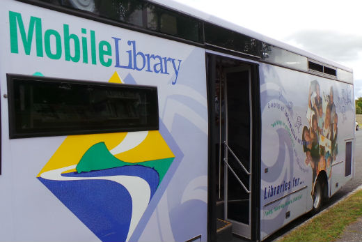 SunLive - Mobile library bus' colourful facelift - The Bay's News First