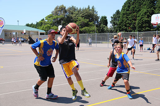 SunLive - Dunking skills at Blake Park - The Bay's News First