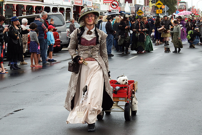 SunLive - Steampunk powers into Thames - The Bay's News First