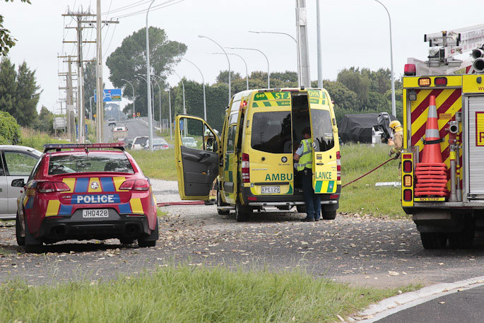 SunLive - Motorhome crashes through barrier - The Bay's News First