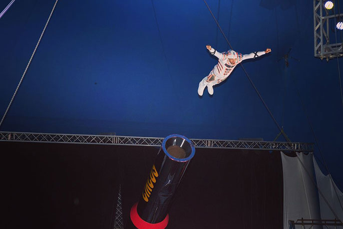SunLive - Work day starts with a bang for human cannonball - The Bay's ...