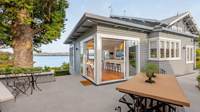 SunLive - “Breathtaking” Tauranga house wins regional awards - The Bay ...
