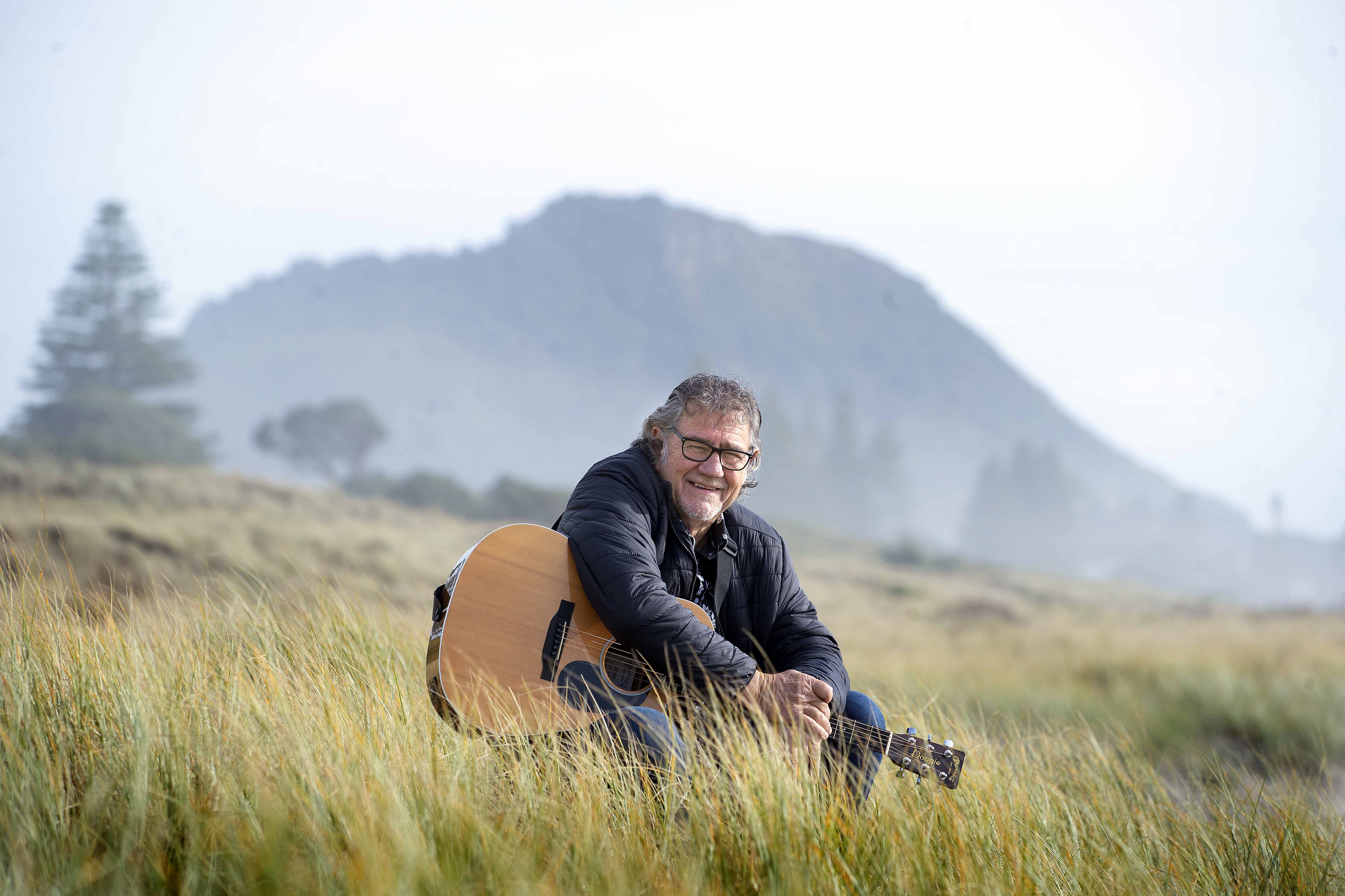 The Weekend Sun | New music for country star